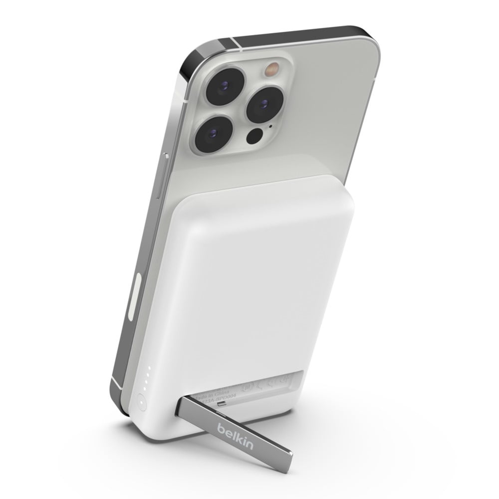 Belkin 5000mAh MagSafe Wireless PowerBank | Thunder Match Belkin 5000mAh MagSafe Wireless PowerBank | Thunder Match
